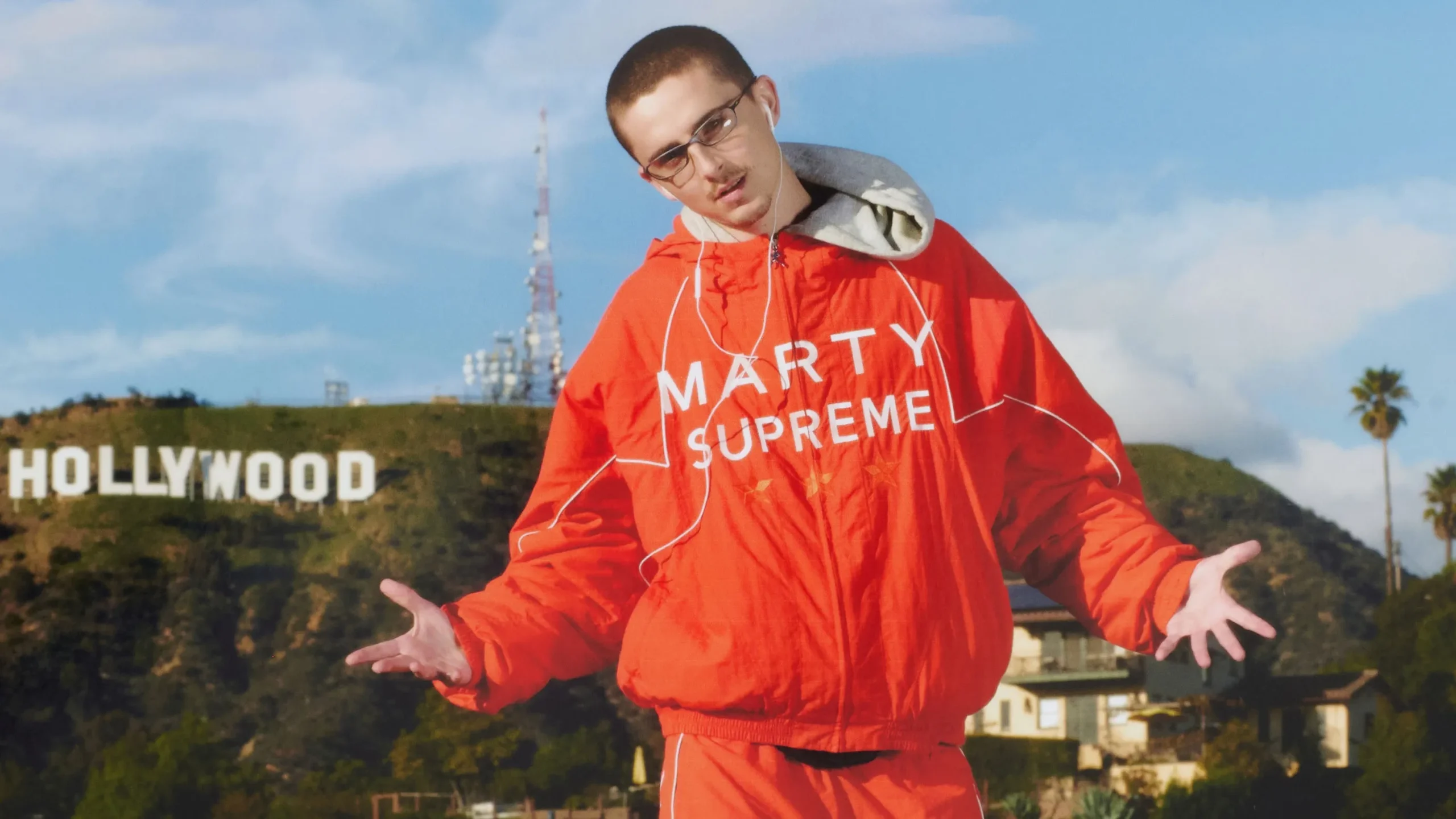 ¿Dónde comprar la merch oficial de Marty Supreme?